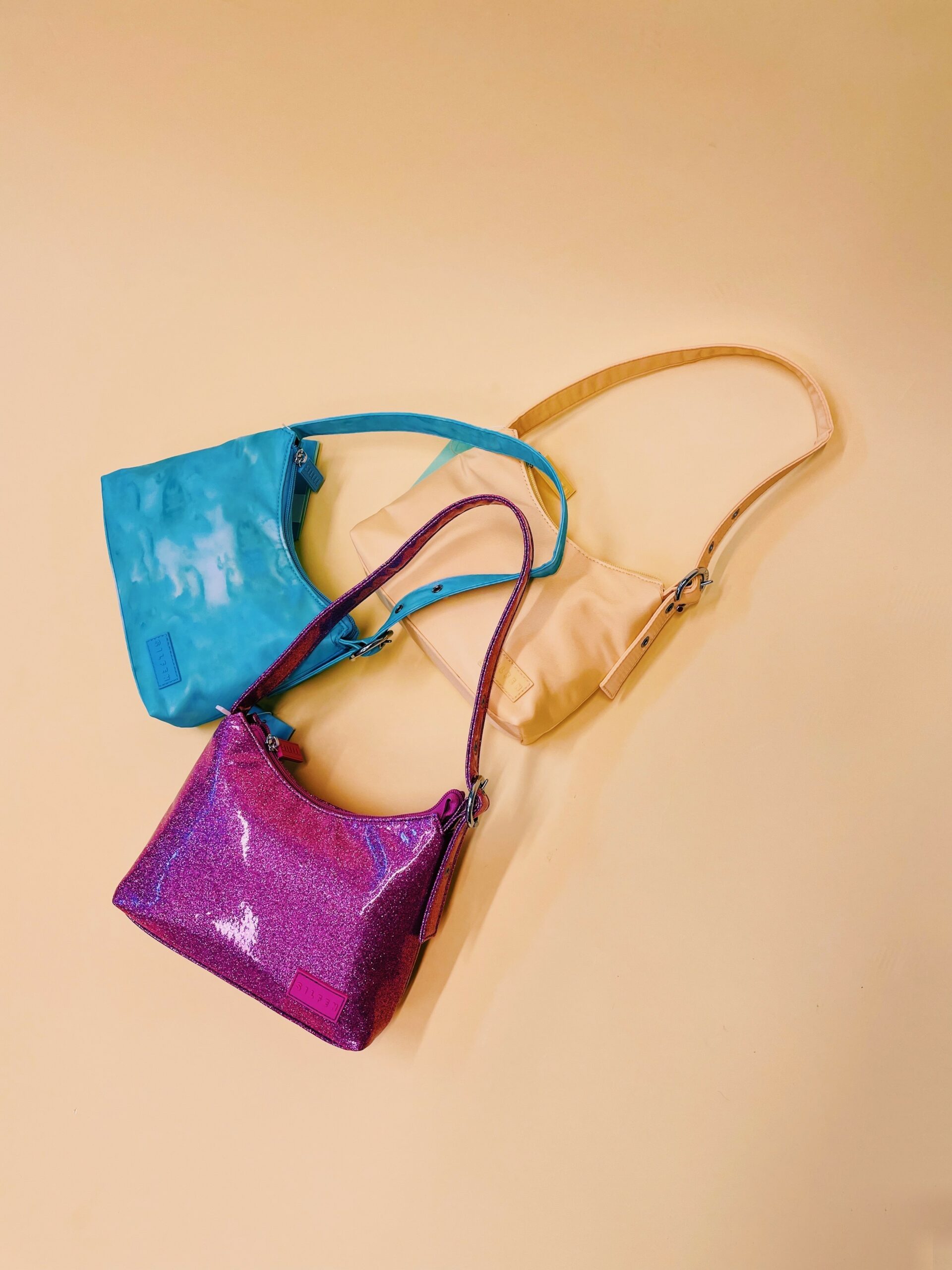 Nýggjar litríkar taskur - SMS